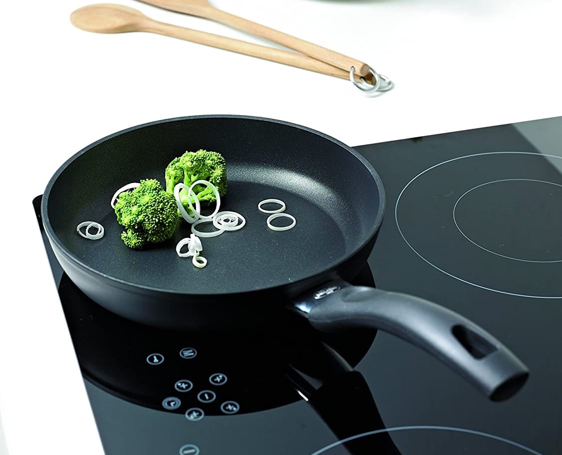 Cómo elegir una buena sartén para una cocina de inducción